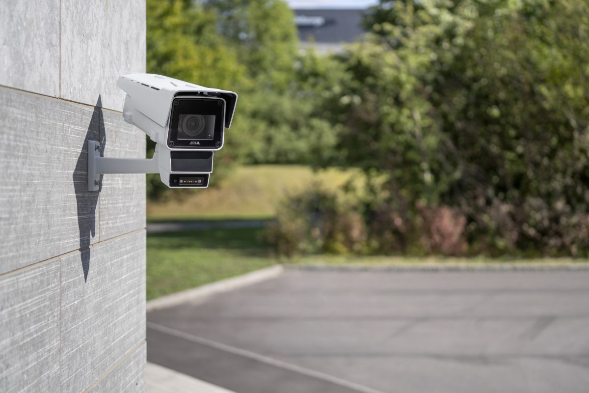 Radar- und Videofunktionalität: Axis launcht Kamera für Sicherheit in ...
