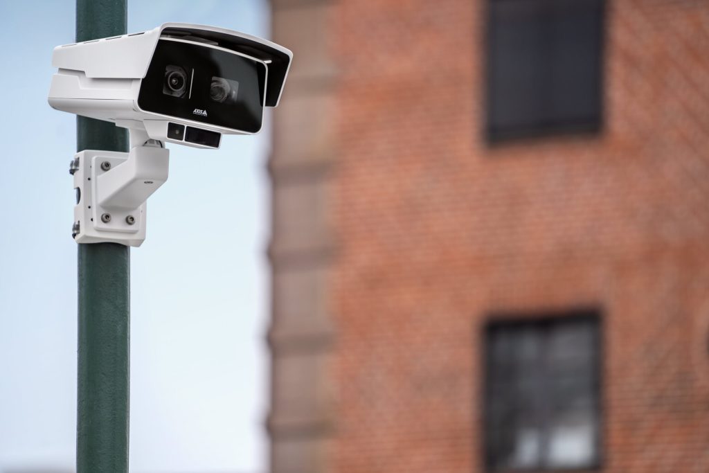 AXIS P1518-LE Box Camera: Erste Dual-Sensor-Box-Kamera von Axis ...